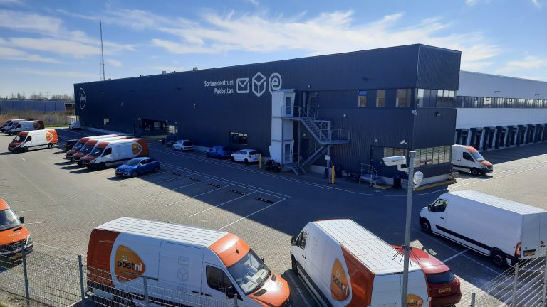 Sorteercentrum PostNL pakket Stock250320 - RTV Focus