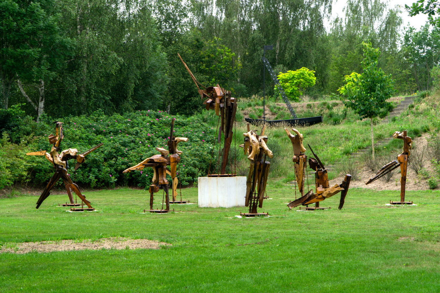 In beeld: Beeldenpark Anningahof opent seizoen met 40 nieuwe werken ...