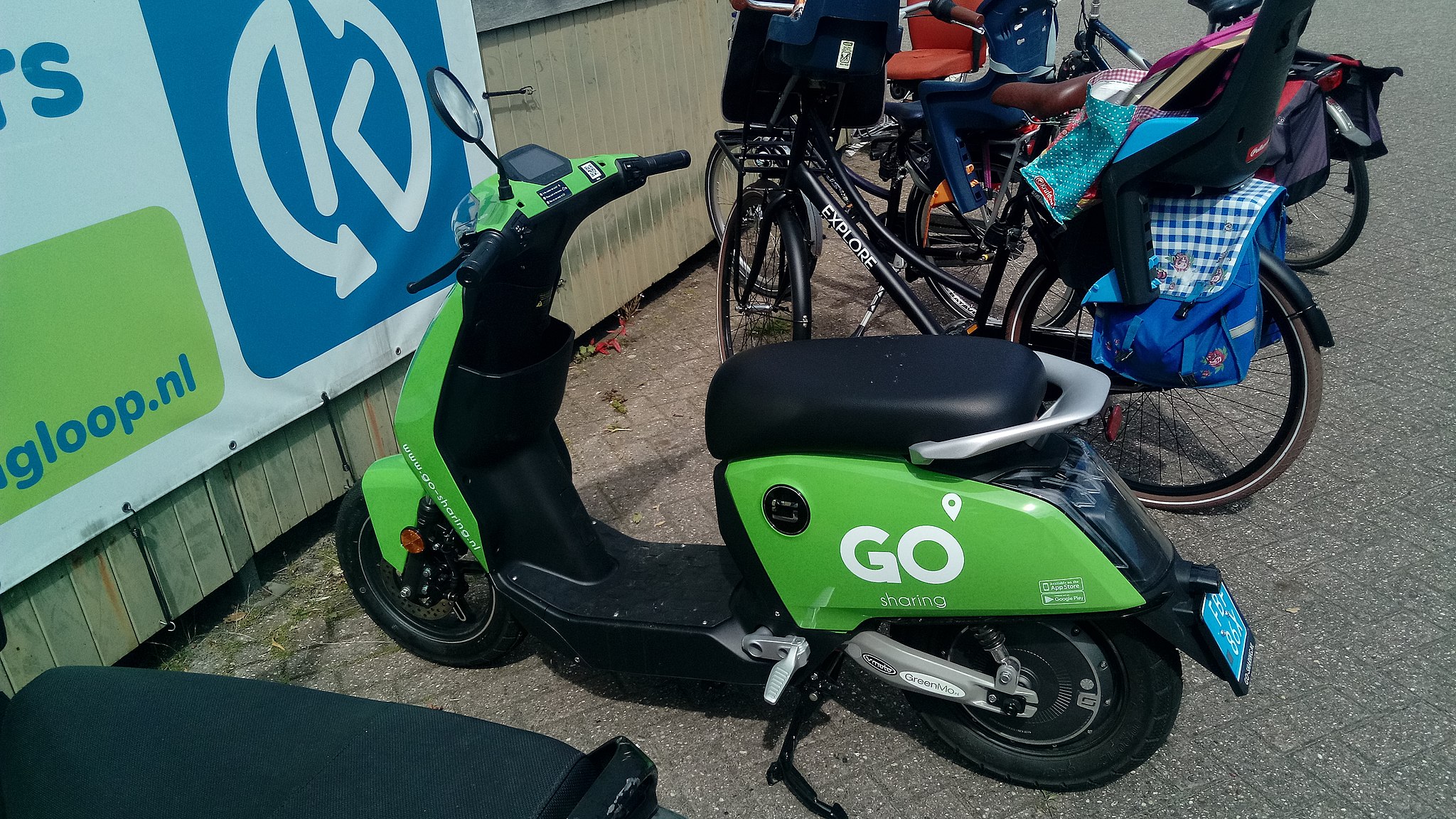 GO_sharing_electric_scooter,_Groningen_(2020)_01 - RTV Focus